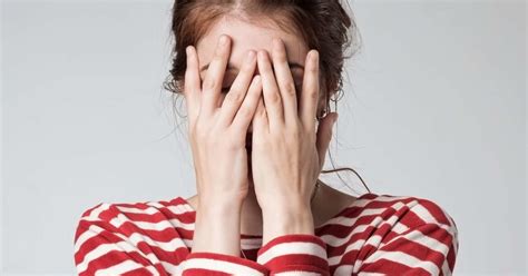 Tics Faciales Tipos Trastornos Y Tratamiento Salud Tudo