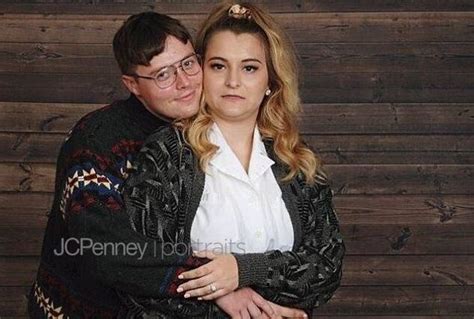 Mike Sington On Twitter Couple Gets Engagement Photos Taken At