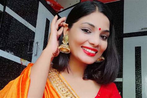 Neha Singh Rathore Who Is Neha Singh Rathore The Social Media