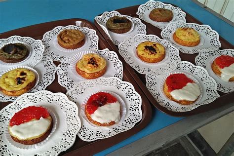Foto Jelang Hari Pahlawan Ada Kue Lumpur Merah Putih Di Gresik