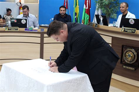 Câmara Municipal empossa Samuel Machado Câmara de Vereadores de Porto