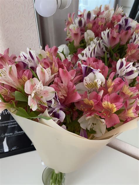 Цветочная композиция для домашнего интерьера