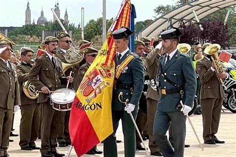 La Guardia Civil Celebra Su 180 Aniversario En Zaragoza Rindiendo