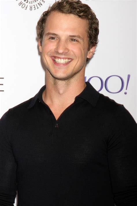 Freddie Stroma And Girlfriend