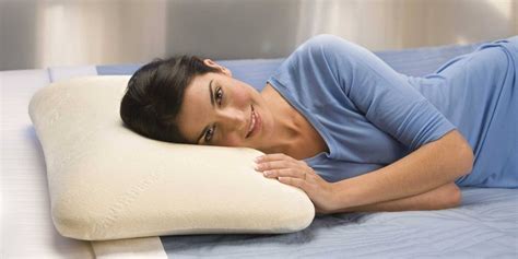 Выбираем ортопедическую подушку при шейном остеохондрозе