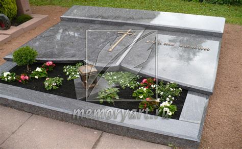 Надгробные плиты | Гранитная мастерская МемориАрт