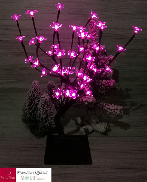 Albero Di Natale Con Fiori Luce A Led Mobilia Store Home And Favours