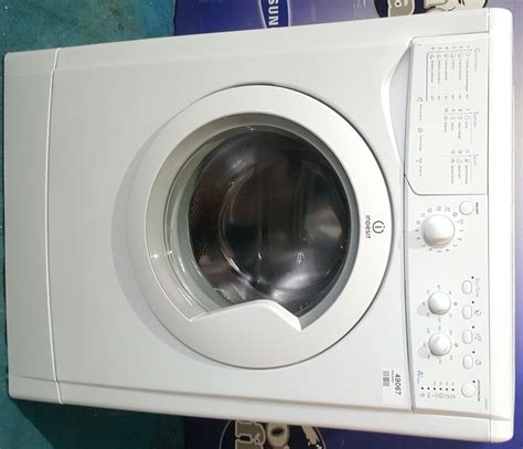 LAVATRICE INDESIT IWC 5085 5 KG 800 GIRI CARICO FRONTALE 16 PROGRAMMI