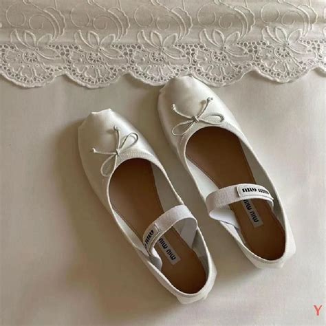 Балетки Miu Miu купить с доставкой по выгодным ценам в интернет магазине Ozon 1586929945