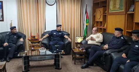 غزة وكيل النقل والمواصلات يستقبل وفداً من قيادة شرطة المرور وكالة