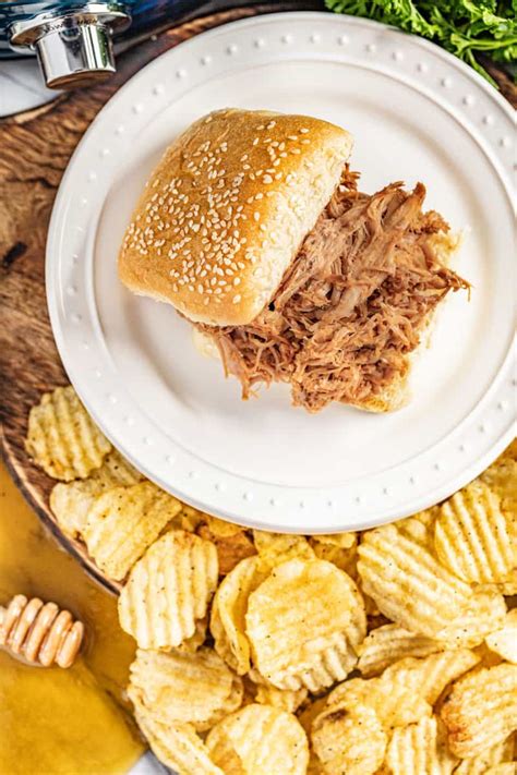 Slow Cooker Honey Chipotle Pulled Pork