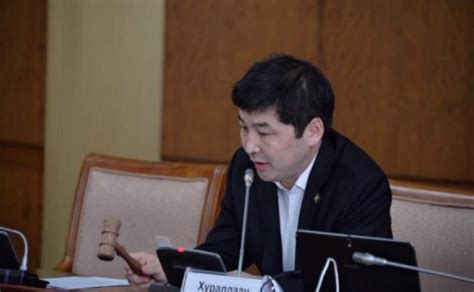 О Баасанхүү Шинэ Эрүүгийн хуулиар эх орноосоо урвагчдыг өршөөлөө