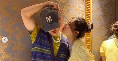 현아♥던 다정한 볼 키스 예쁜 커플의 러블리 일상