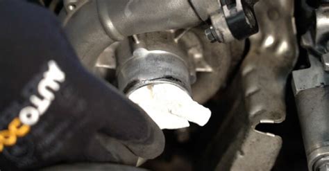 Comment Changer Huile Moteur Et Filtre Huile Sur Volvo V MW Guide De Remplacement