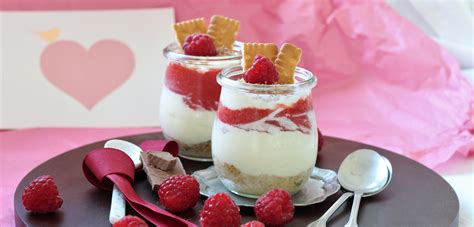 No Bake Cheesecake mit Himbeeren aus dem Glas Fräulein Sommerfeld