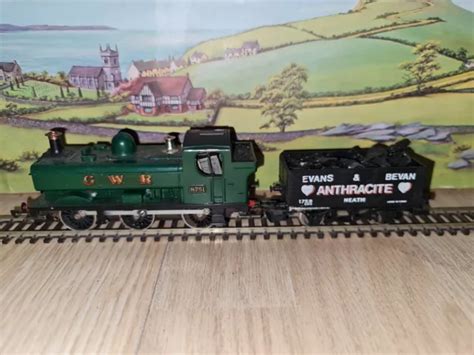 Hornby Model Railways Oo Gauge Pannier Tank Locomotive 8751 And Coal