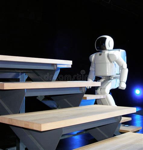 Asimo Robot Walking Humanoid Robot Walking Up The Stairs Honda Asimo
