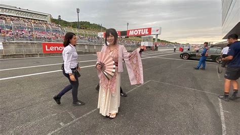 鈴華ゆう子さんのインスタグラム写真 鈴華ゆう子instagram「本日motogp日本グランプリにて決勝寸前に国歌独唱させていただき