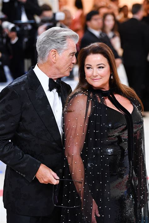 Met Gala 2023 Pierce Brosnan Wife Keely Match In Black During Debut