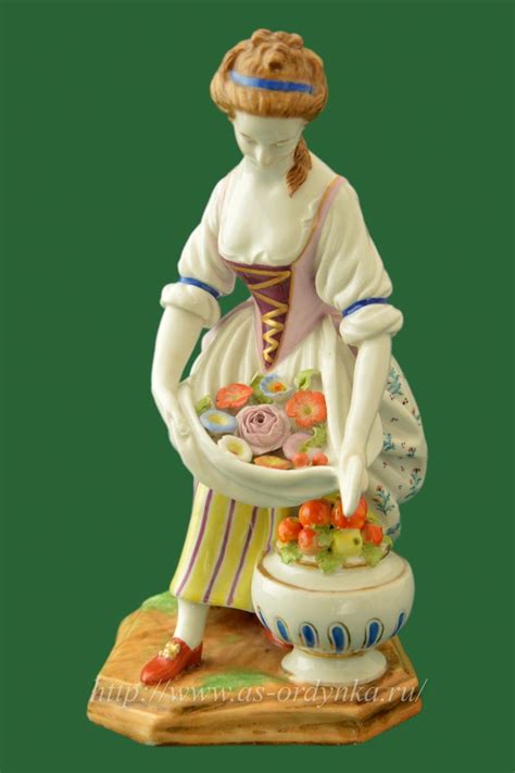 Садовница Россия 1843 1865 годы Частный фарфоровый завод братьев Корниловых Санкт Петербург