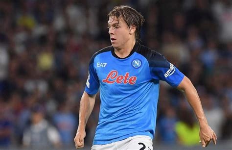 Ufficiale Il Rinnovo Di Zerbin Con Il Napoli