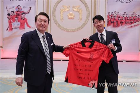 尹대통령 축구대표팀 영빈관 만찬 놓고 국회서 옥신각신 왜 파이낸셜뉴스