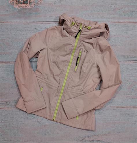 Ветровка Abercrombie Andfitch р м — цена 750 грн в каталоге Ветровки Купить женские вещи по