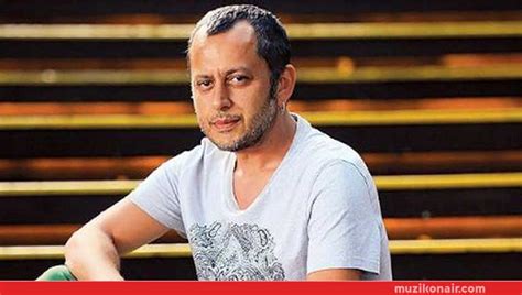 Ozan Çolakoğlu Kime Gönderme Yaptı Müzikonair