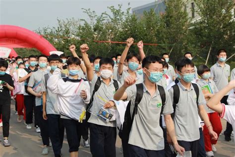 直击高考首日在不同中孕育不凡加油后浪 澎湃号政务 澎湃新闻 The Paper