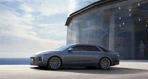 그랜저 인기 살아있네” 디 올 뉴 그랜저 하이브리드 40~50대 중장년 남성들에게 압도적인 인기 현대차 플래그십 세단의 진가