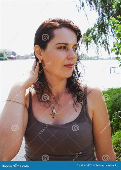 Estilo De Vida Feminino De Meia Idade Adulta Foto De Stock Imagem De Ativo Fundo