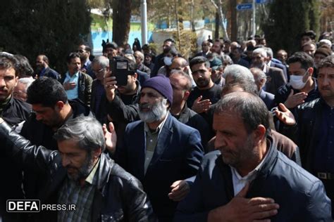 تصاویر تشییع جانباز 70 درصد شهید حسن عمویی در اصفهان