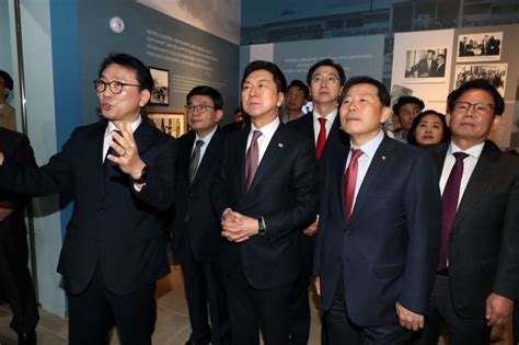 박근혜 예방 미룬 김기현달라진 민심에 놀랐나 아시아경제