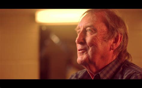 “colled Aruthrol” Ar ôl Yr Actor Dafydd Hywel Sydd Wedi Marwn 77 Oed