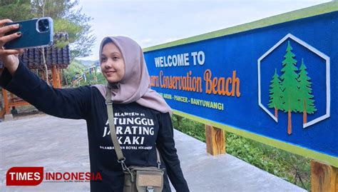 Indahnya Pantai Cemara Pancer Banyuwangi Times Banyuwangi