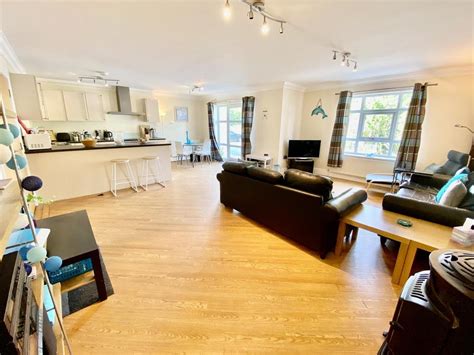 lon golff morfa nefyn pwllheli 3 bed flat £185 000