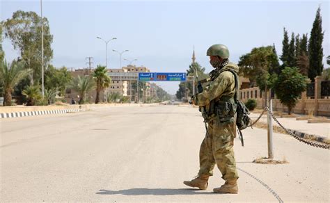 مقتل 6 أشخاص وجرح 50 آخرين أثناء جمع الكمأة في دير الزور