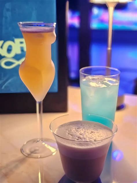 高雄互動式ktv酒吧｜korta X Kara Kara：舞台燈效、公關互動、點歌抖內 現在夯什麼