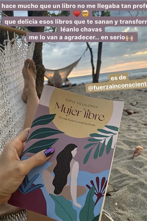 Aislinn Derbezs Feet