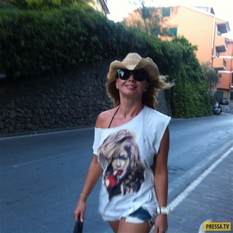 В Сети появились неизвестные ранее снимки Жанны Фриске 3 фото