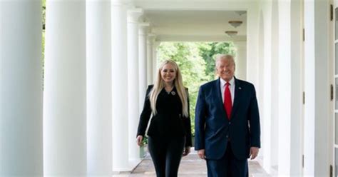 [월드핫피플] 휴가 갔다 남편 만난 트럼프 차녀 티파니 시아버지는 외교 고문