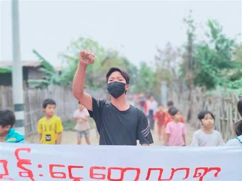 ယင်းမာပင်မြို့နယ်တွင် သပိတ် စစ်ကြောင်း ၂ ခု ပူးပေါင်းကာ စစ်အာဏာရှင် ဆန့်ကျင်ရေး ချီတက် ဆန္ဒပ