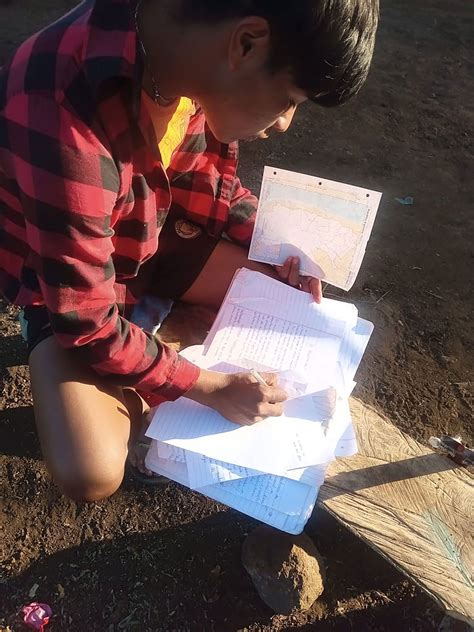 Vive En Una Aldea De Misiones Camina Dos Horas Para Llegar Al Colegio
