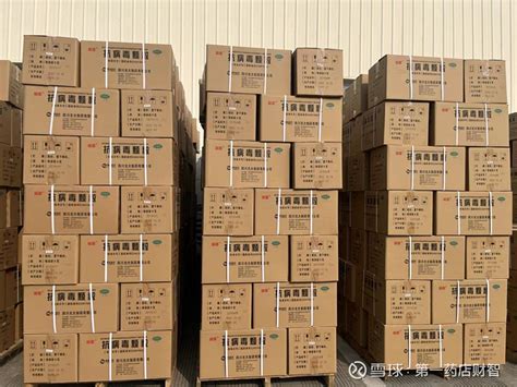 药店防疫品类热销 抗病毒类用药在多地被抢购 今年秋冬季出现流感流行风险偏高，或出现新冠肺炎叠加流行风险，中成药成为市民防范流感首选药品，在多地