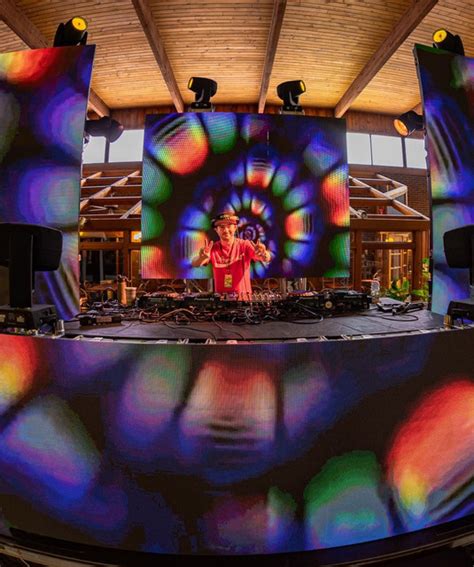 Sex On Decks Concert And Tour History Concert Archives