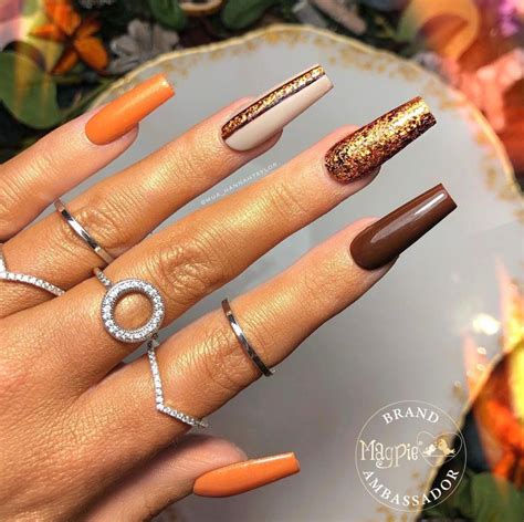 Cute Fall Nails Adorable Autumn Manicures Emerlyn Closet