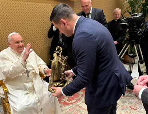 Vaticanul A Anunțat Că Autorizează Binecuvântările Pentru Cuplurile De