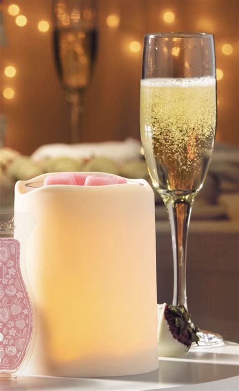 By The Candlelight Warmer Scentsy Seasonal Delights Fragrance Wax