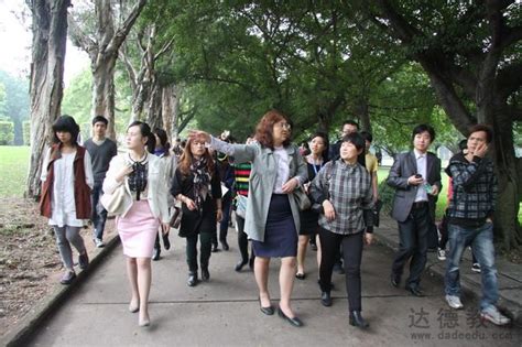 中山大学网络教育学院2012春新生在中山大学参加开学典礼
