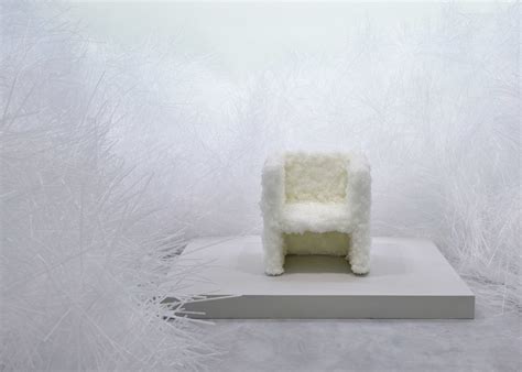 吉冈德仁的吸管龙卷风